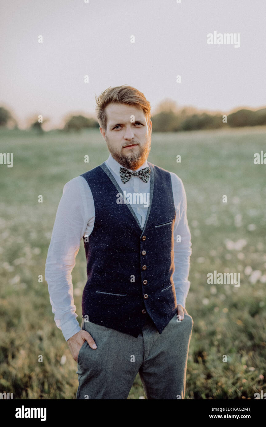 Handsome young groom Stock Photo - Alamy Handsome young groom Stock Photo - Alamy
