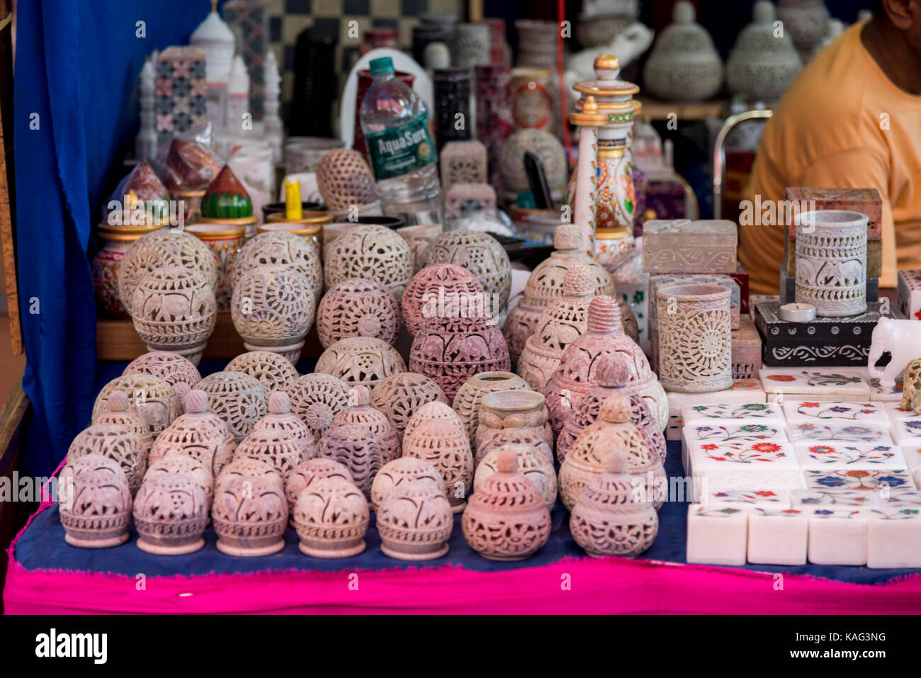 Craft artifacts hi-res stock photography and images - Alamy