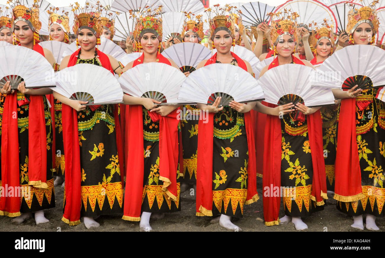 Cloud paper bamboo hi-res stock photography and images - Alamy