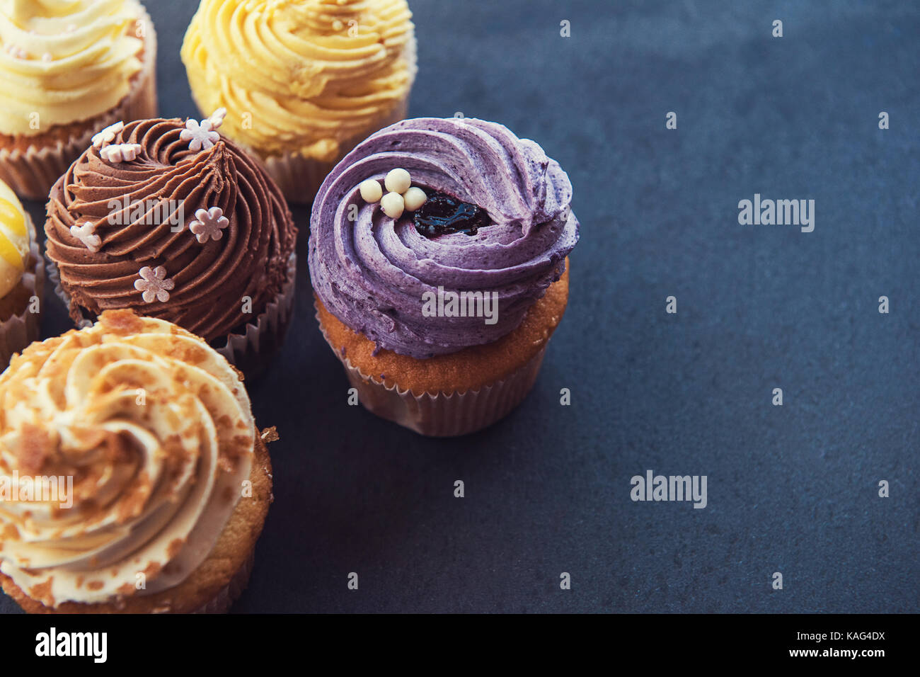 Cupcakes desert cream Stock Photo - Alamy