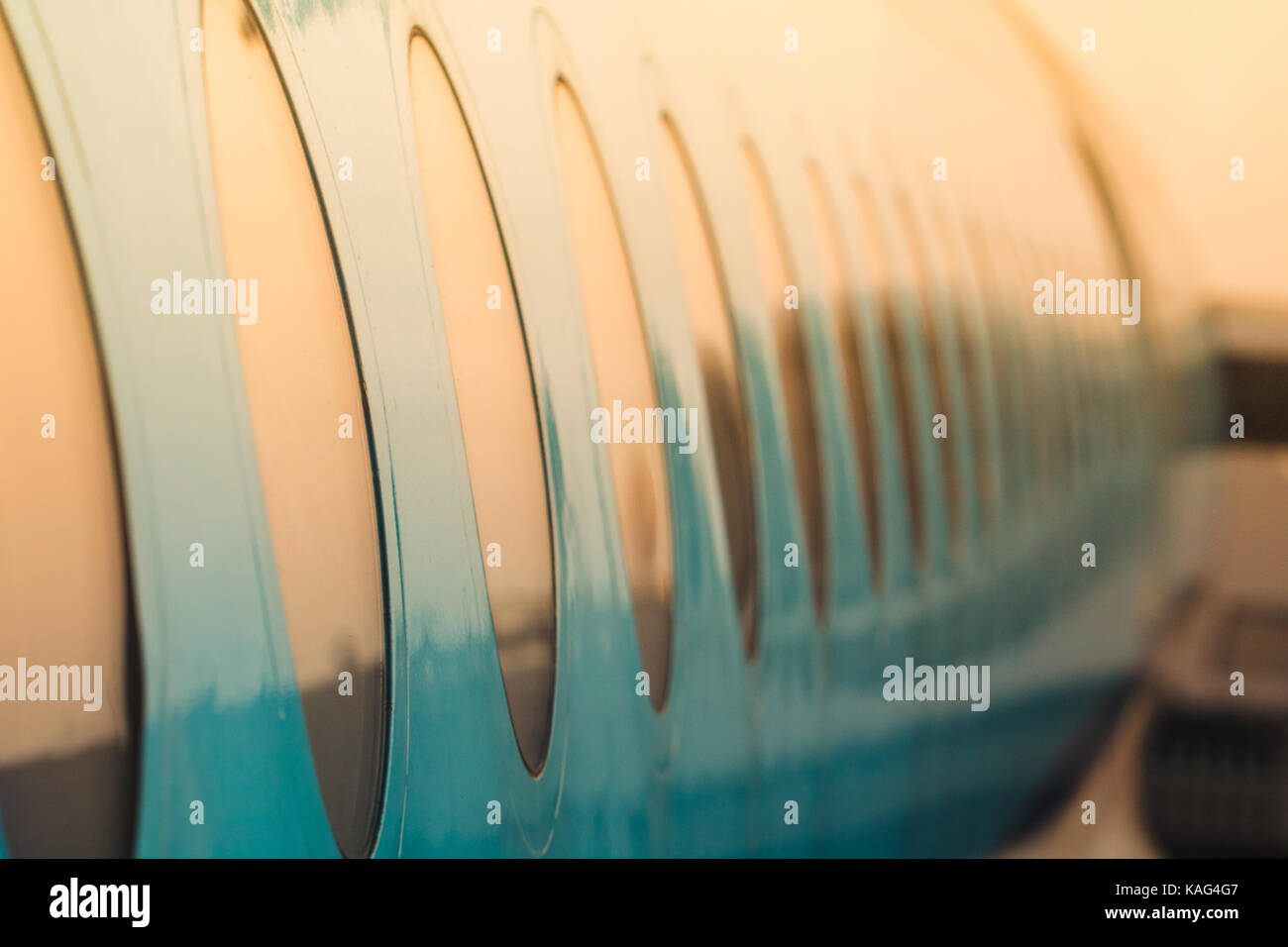 Plane windows hi-res stock photography and images - Alamy