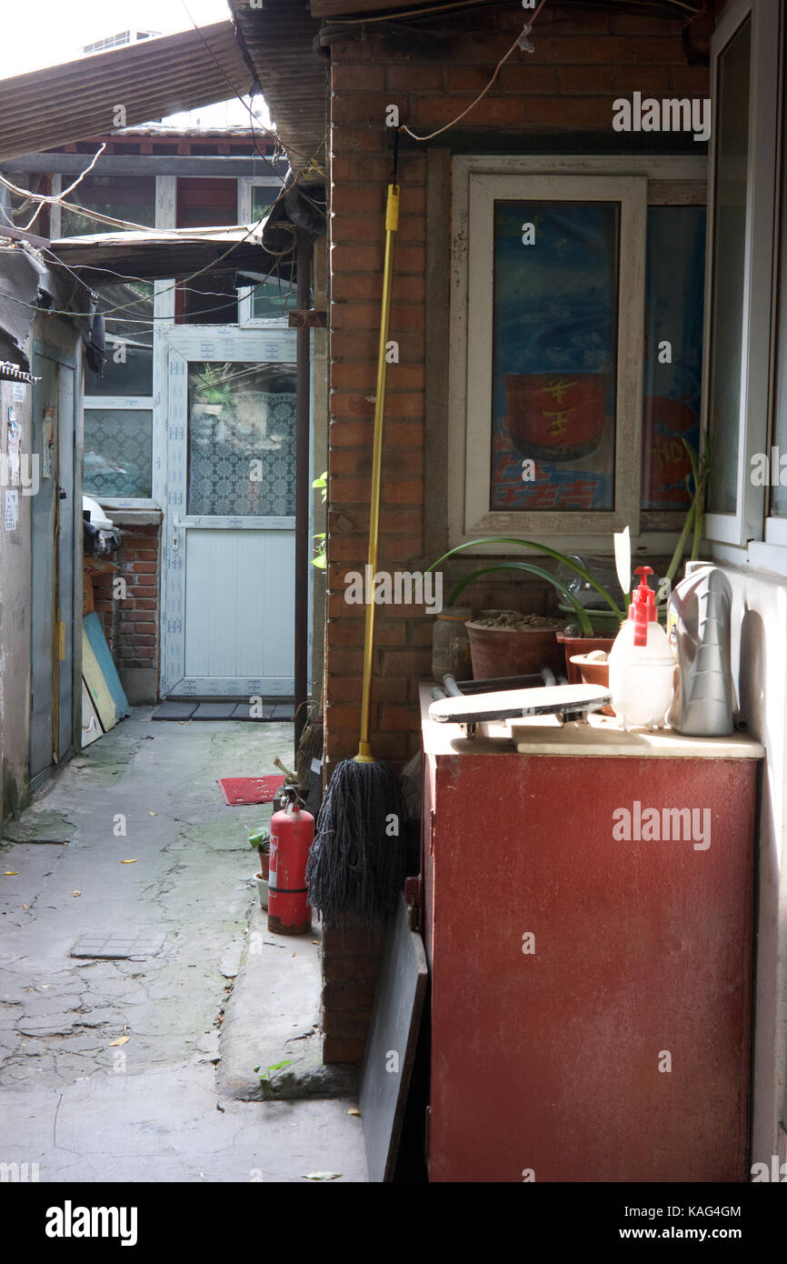 Slum people china hi-res stock photography and images - Alamy