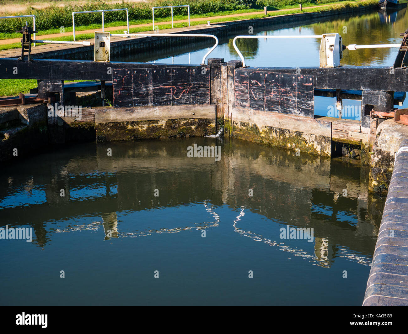 Fobney Lock nr Reading, River Kennet, Berkshire, England Stock Photo ...
