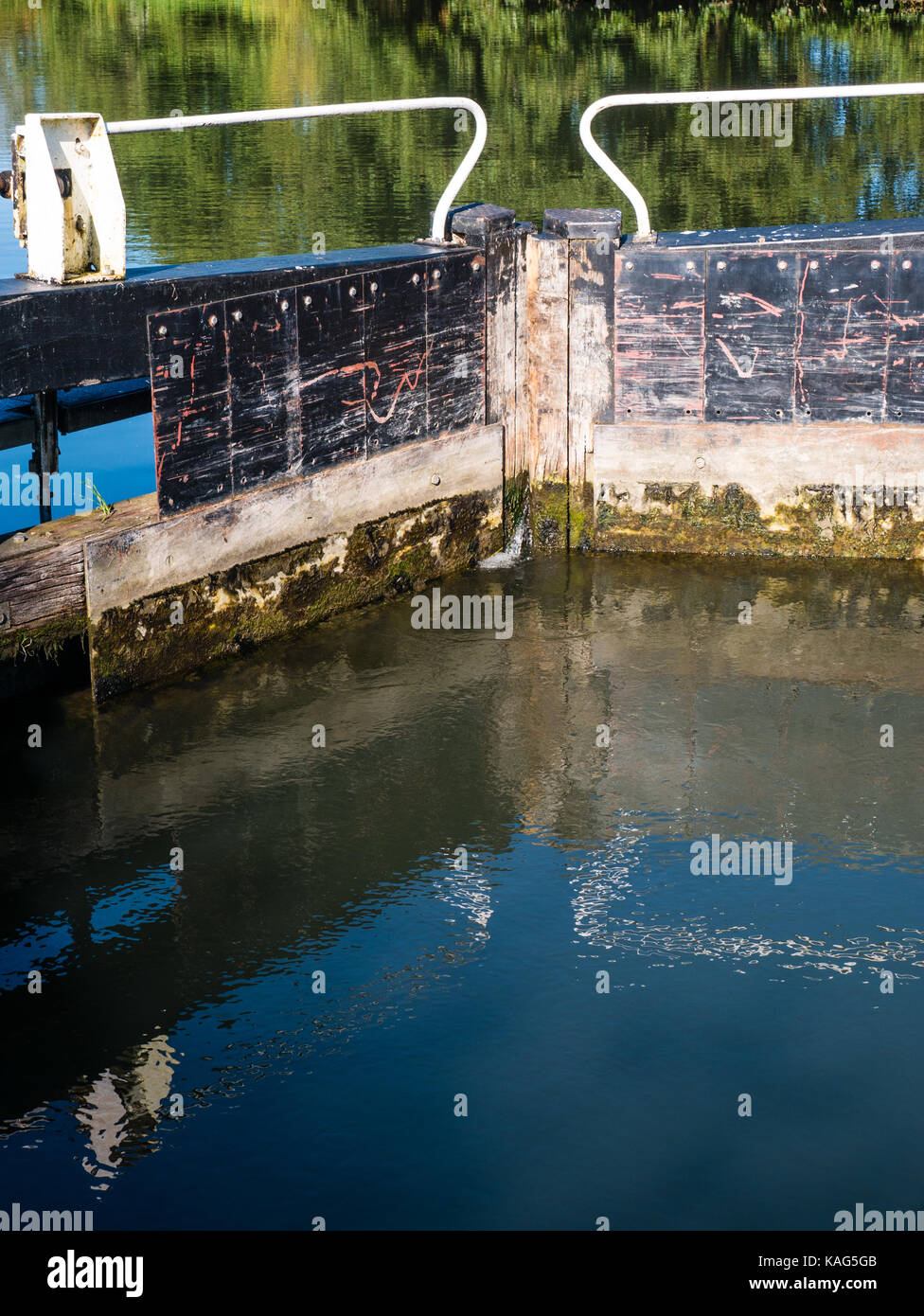 Fobney Lock nr Reading, River Kennet, Berkshire, England Stock Photo ...