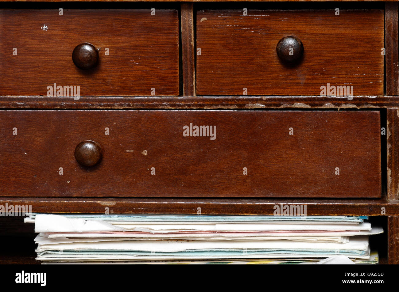 Vintage stack letters hi-res stock photography and images - Alamy