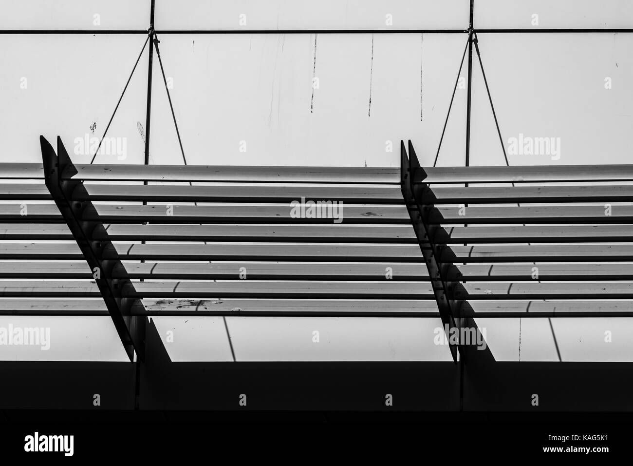 Straight lines of modern architecture Stock Photo - Alamy