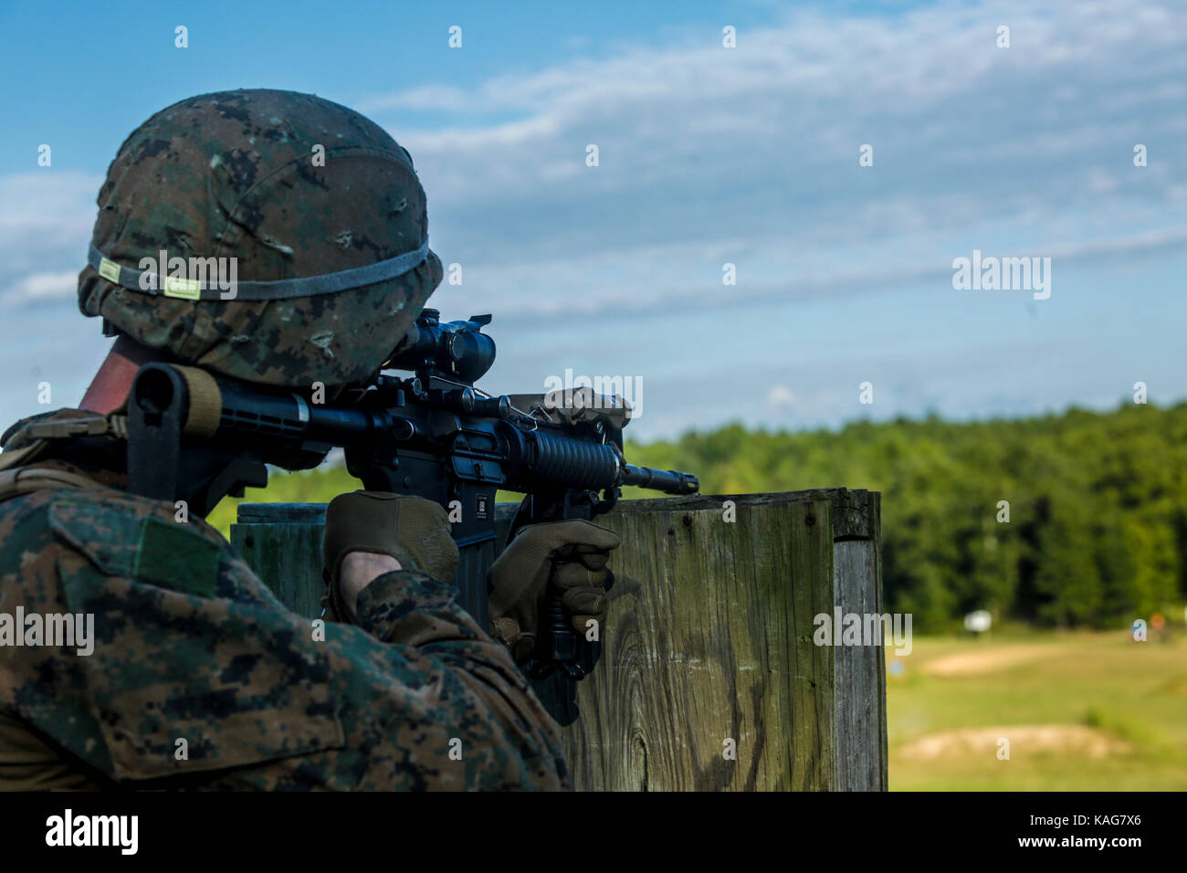 Firing range targets hi-res stock photography and images - Alamy