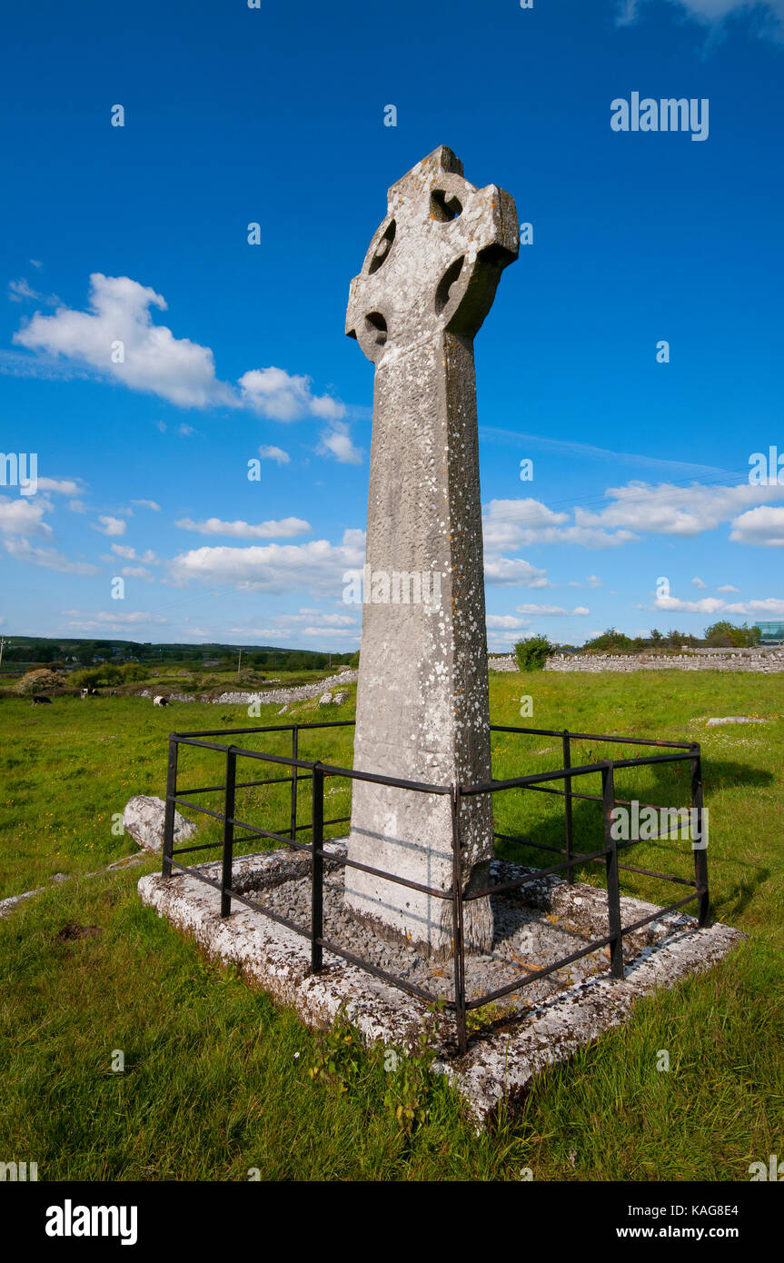Kilfenora cross hi-res stock photography and images - Alamy