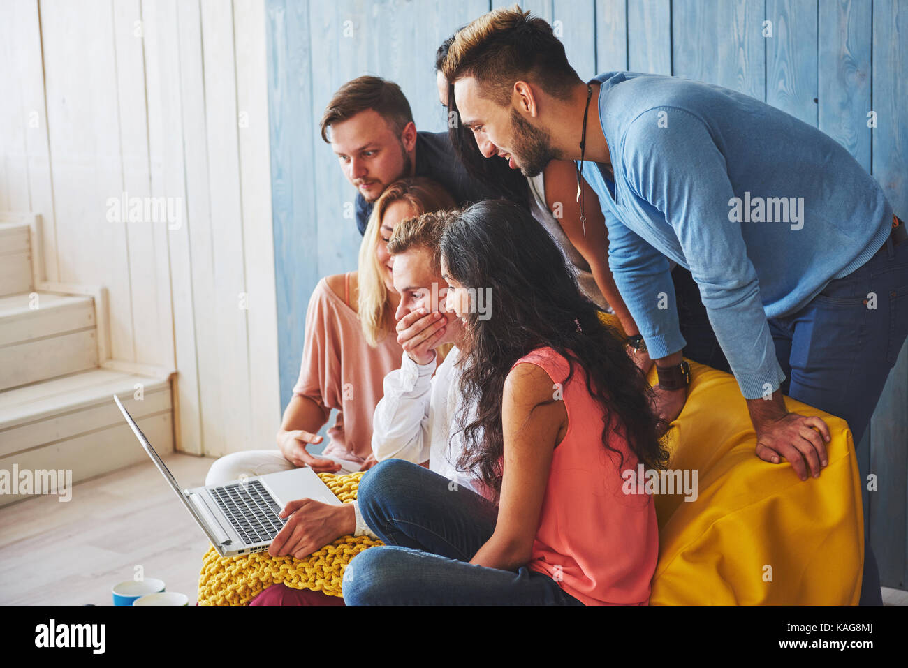 Group of creative young Friends Hanging Social Media Concept. People ...