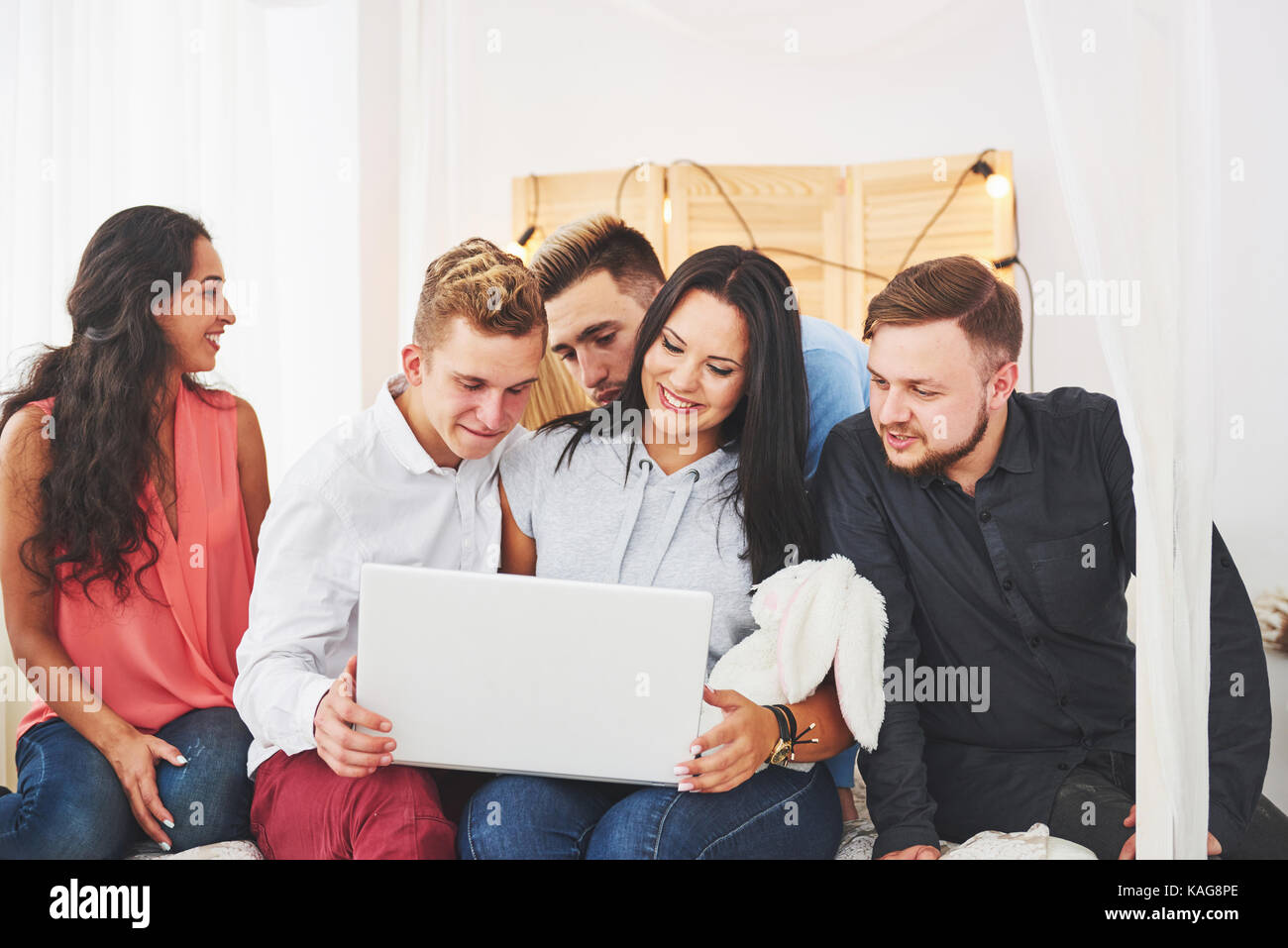 Group of creative young Friends Hanging Social Media Concept. People ...