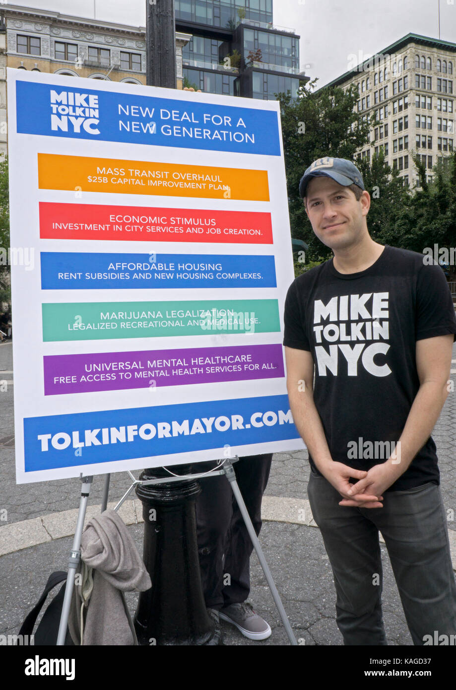 Mike tolkin hi-res stock photography and images - Alamy