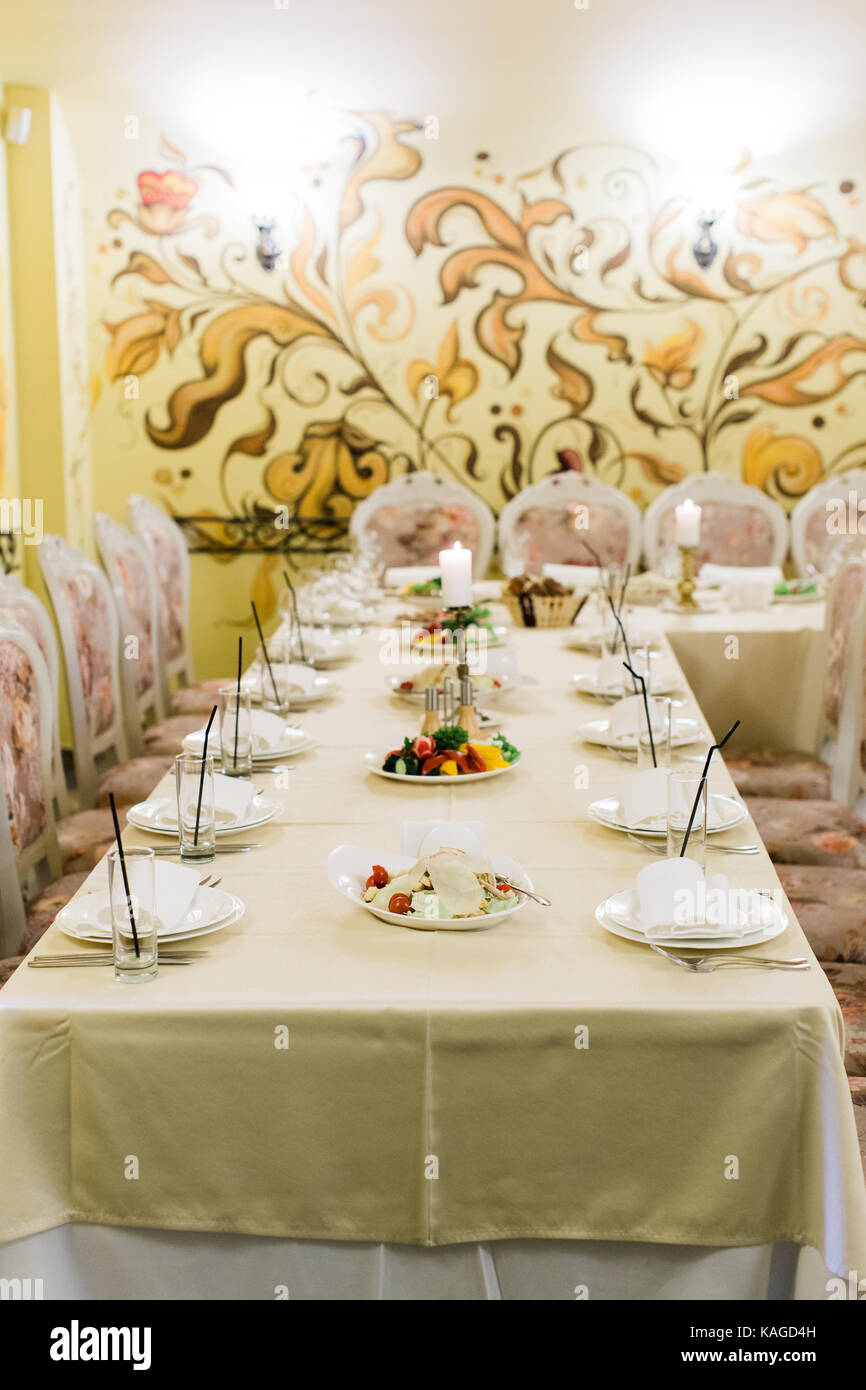 Banquet table setting. Catering table set. Elegance table set up ...