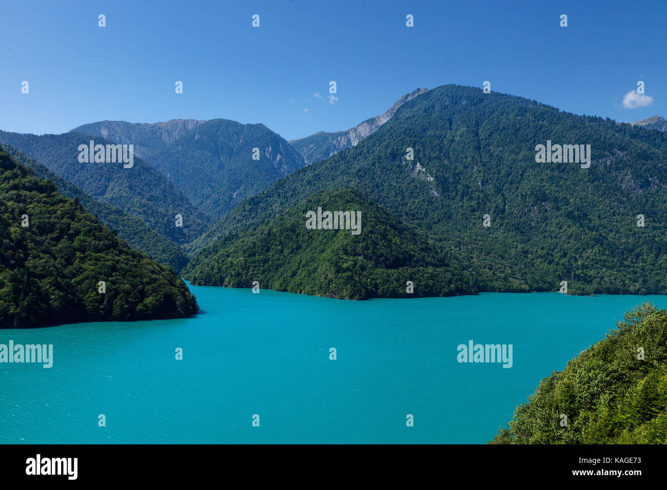 Beautiful mountain lake nature hi-res stock photography and images - Alamy