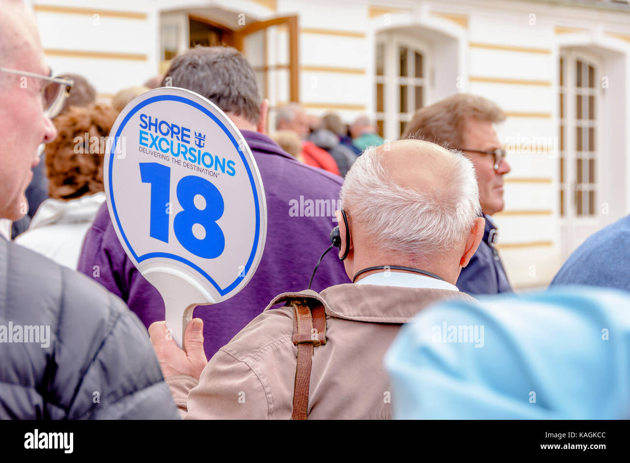 Tour guide flag hi-res stock photography and images - Alamy