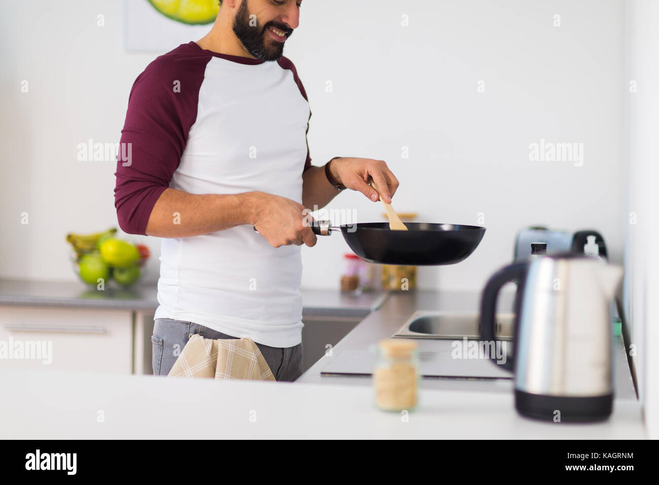 Healthy food concept frying pan hi-res stock photography and images - Alamy
