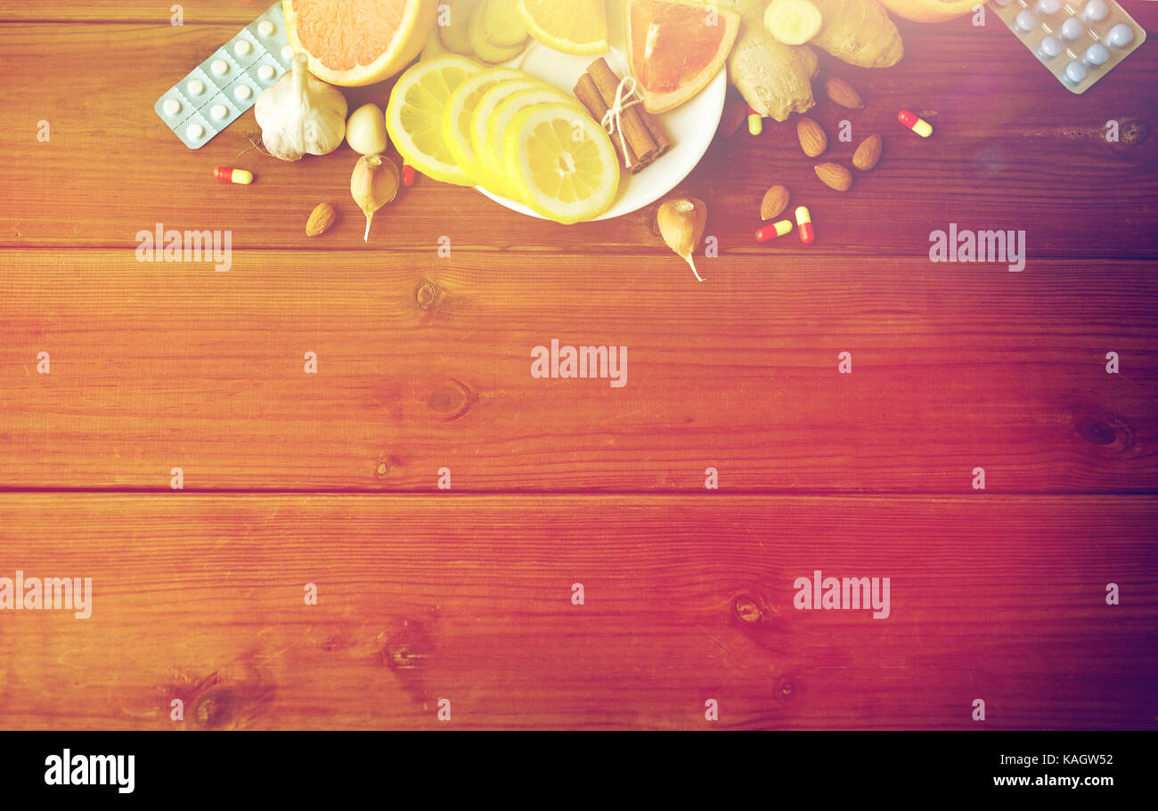 traditional medicine and drugs Stock Photo - Alamy