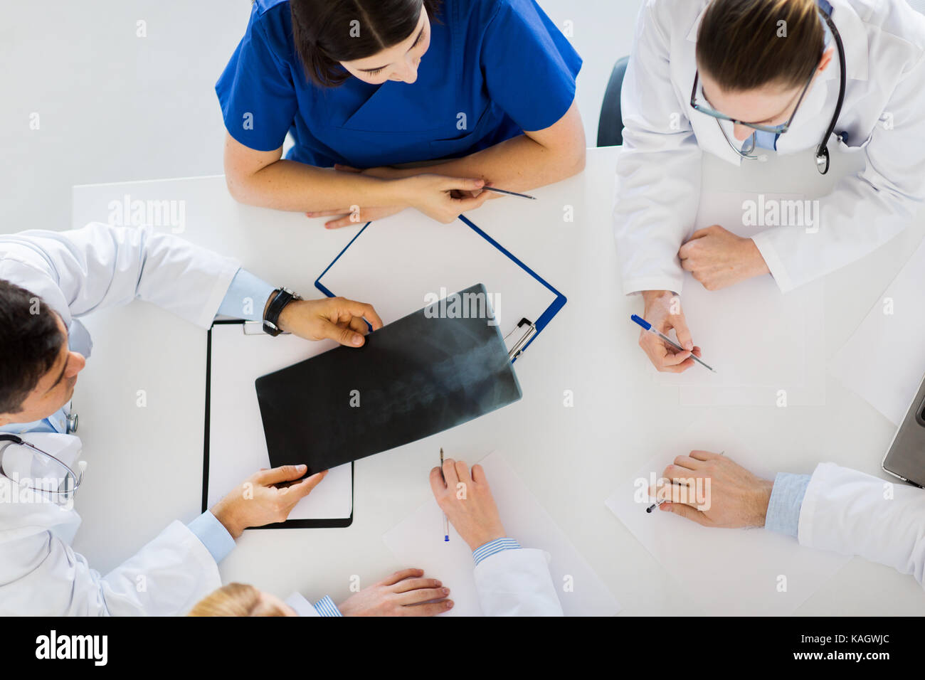 Spine discussion hi-res stock photography and images - Alamy