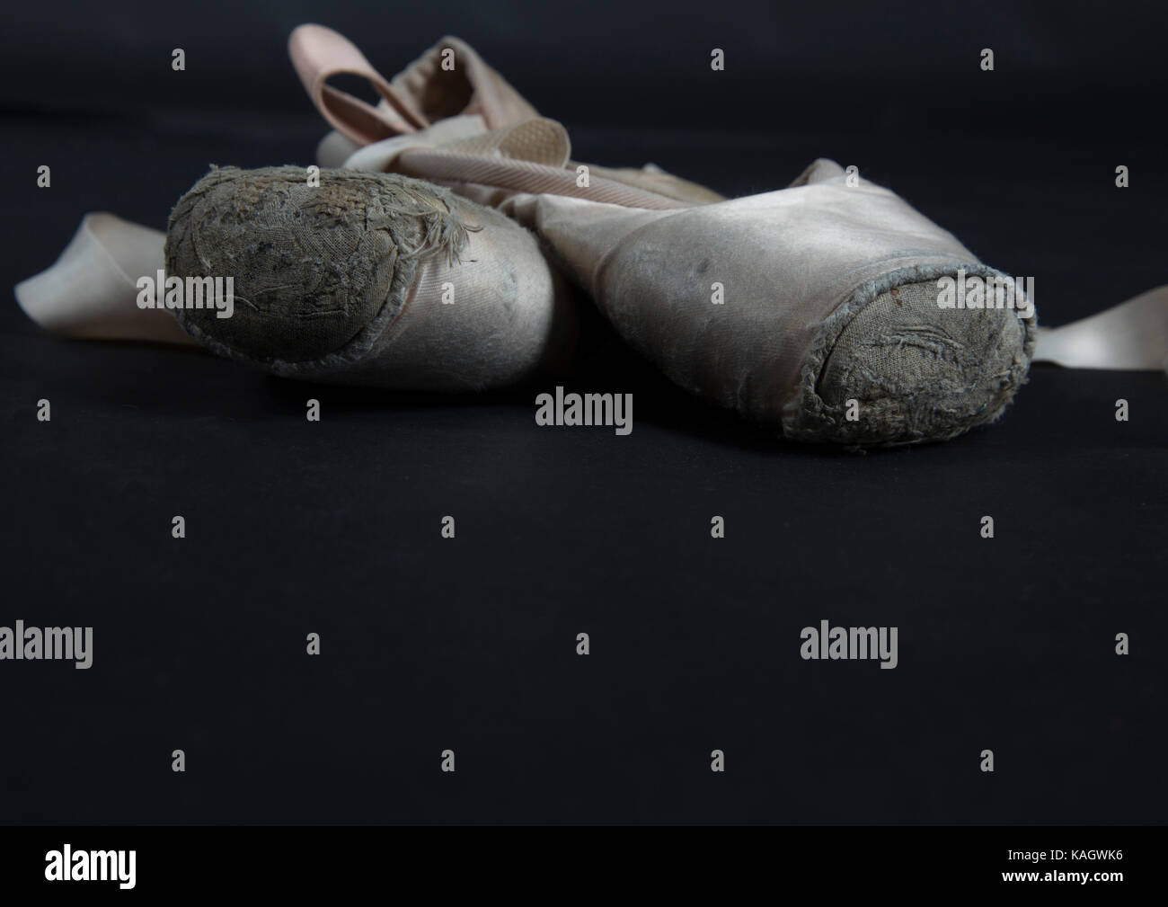 Arabesque ballet hi-res stock photography and images - Alamy