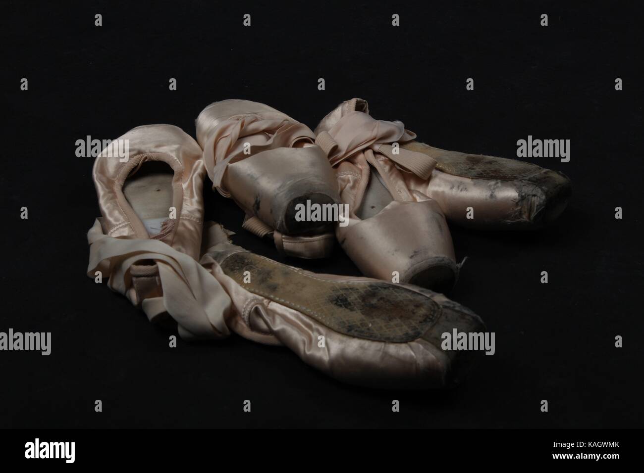 Arabesque ballet hi-res stock photography and images - Alamy