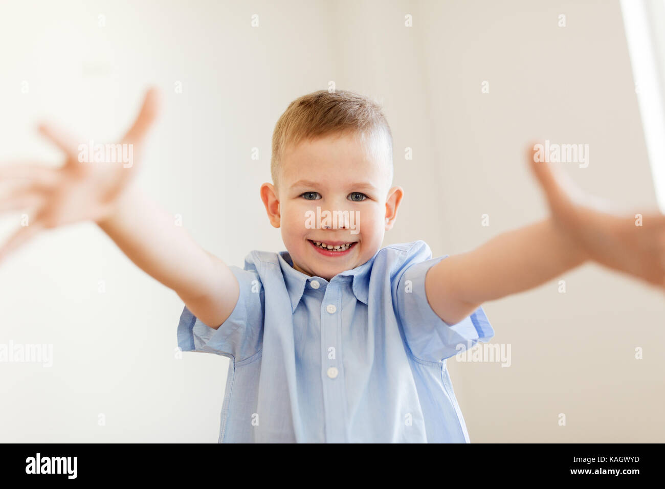 happy smiling little boy Stock Photo - Alamy