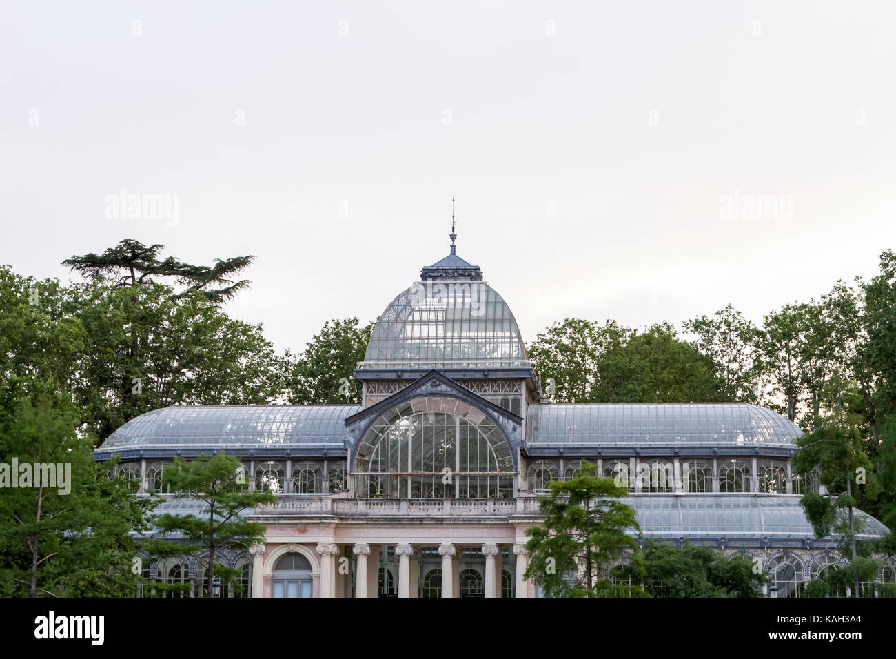 Crystal Palace (Palacio de cristal) in Retiro Park, Madrid, Spain Stock ...