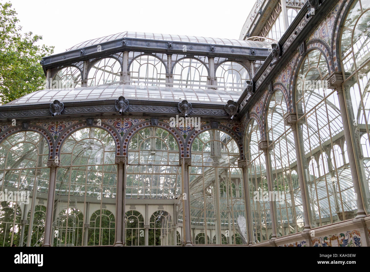 Details of Crystal Palace (Palacio de cristal) in Retiro Park, Madrid ...