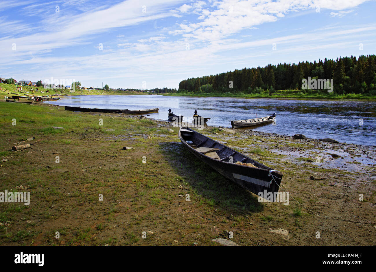 Mansi people hi-res stock photography and images - Alamy