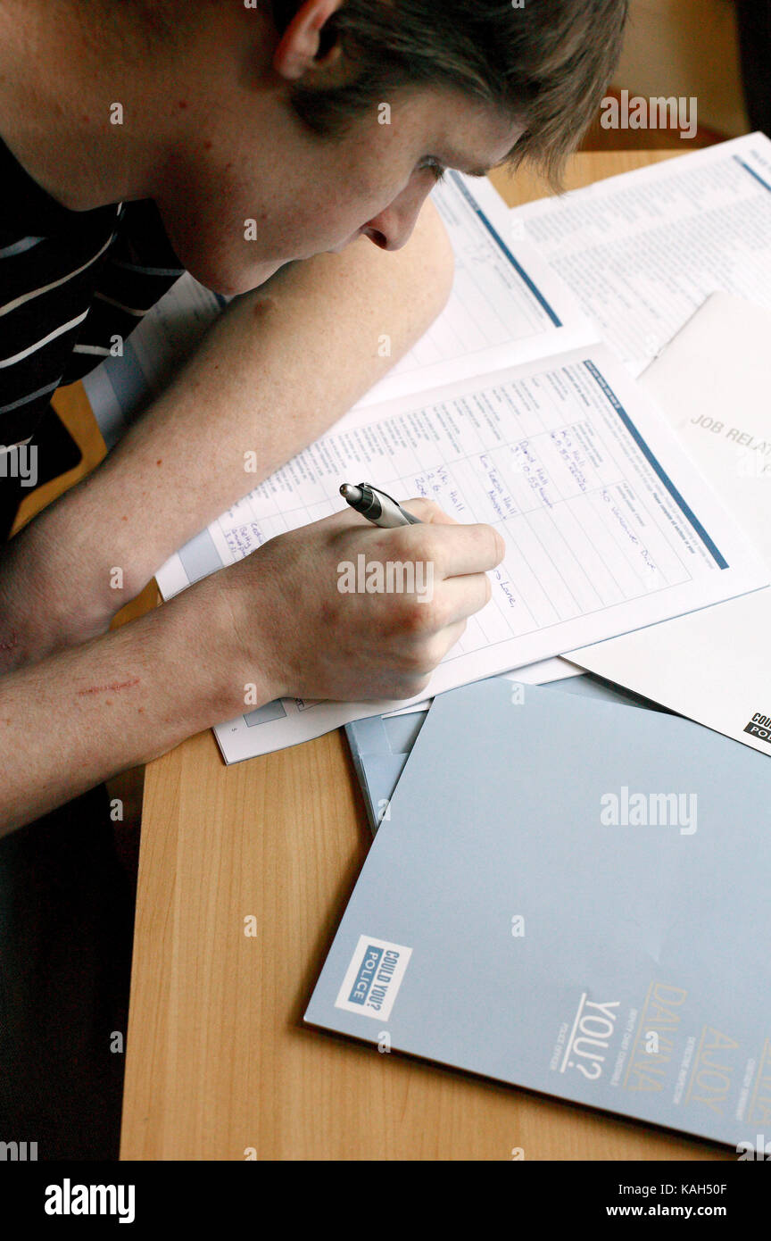 Police fill out forms hi-res stock photography and images - Alamy