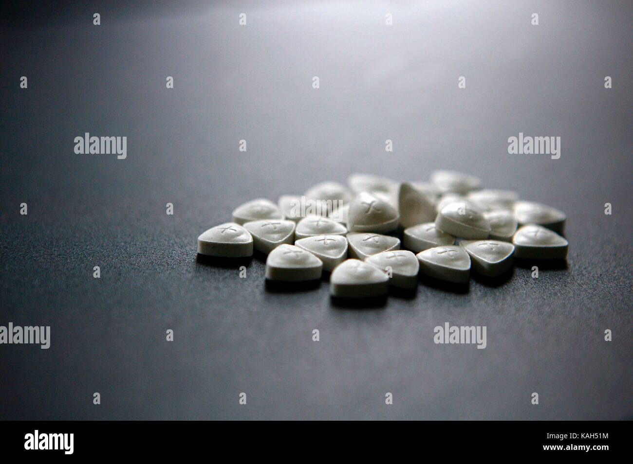 Taking ecstasy tablets hi-res stock photography and images - Alamy