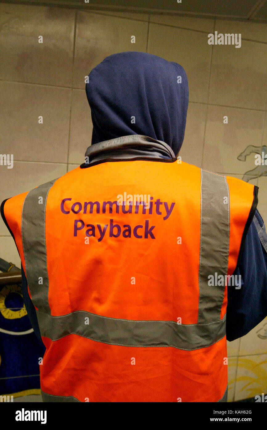 Offenders cleaning the tunnel walls of Hyde Park Corner tube as part of ...