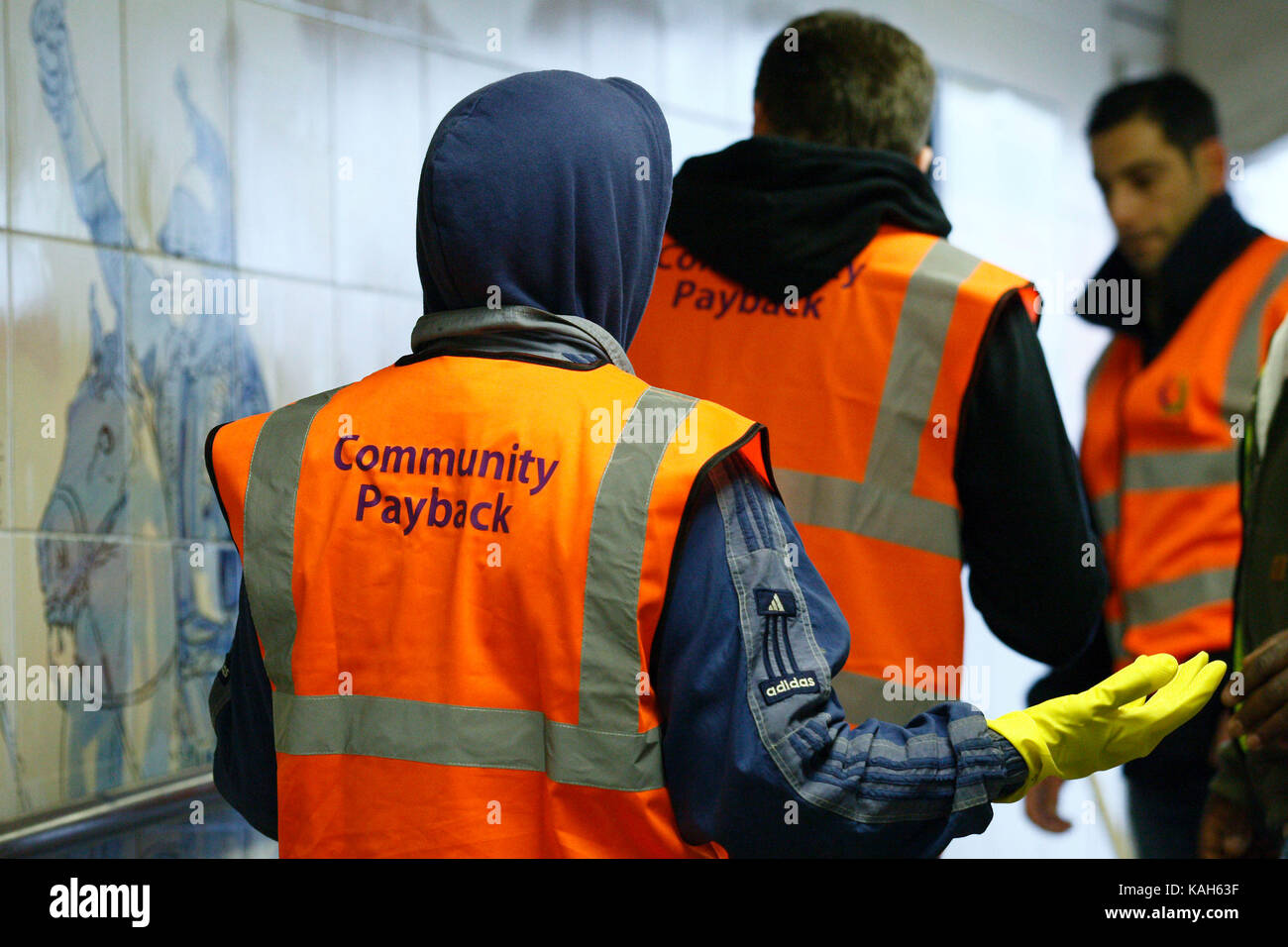 Offenders cleaning the tunnel walls of Hyde Park Corner tube as part of ...