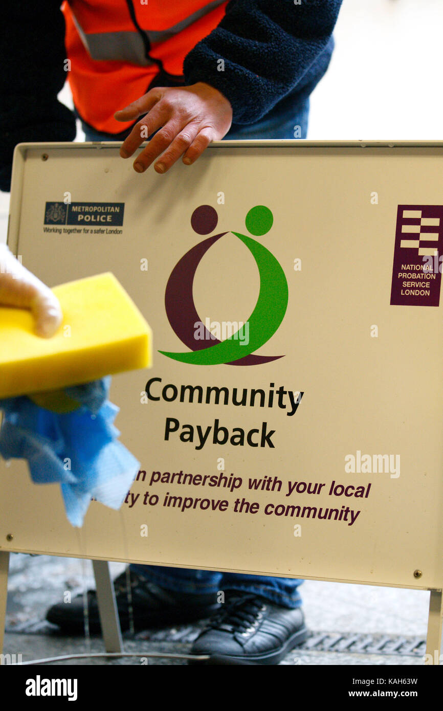 Offenders cleaning the tunnel walls of Hyde Park Corner tube as part of ...
