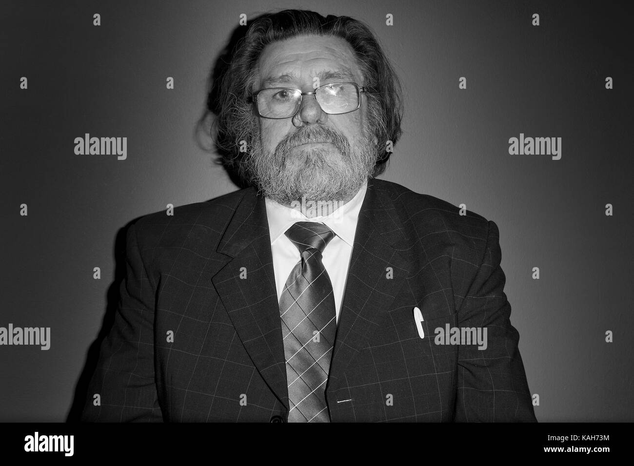 British actor Ricky Tomlinson poses for a portrait Stock Photo - Alamy