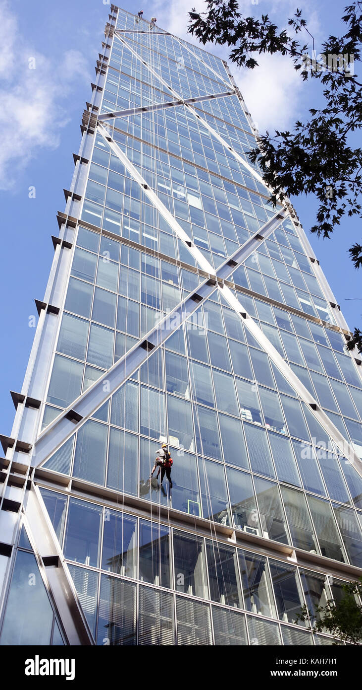 Abseiling climbing tower hi-res stock photography and images - Alamy
