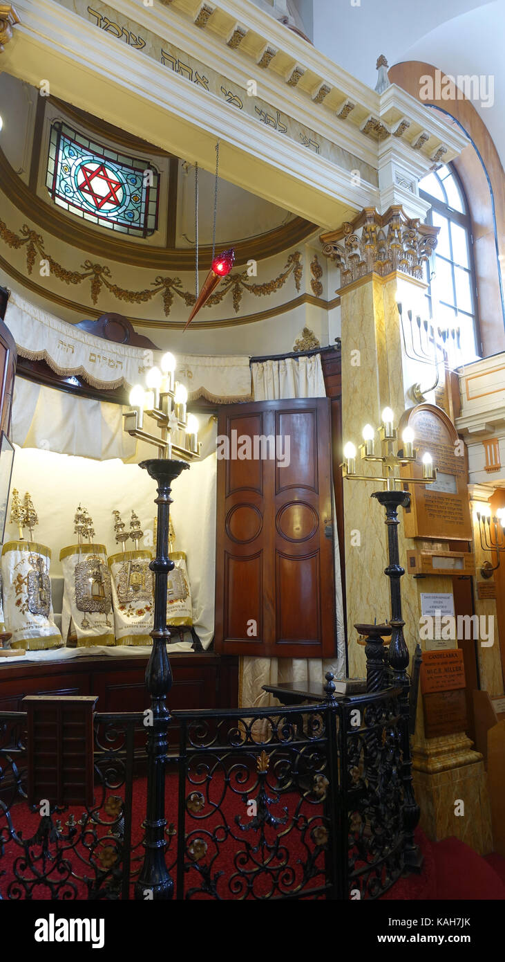 Sandy Row Synagogue, Spitafields, London England Stock Photo - Alamy