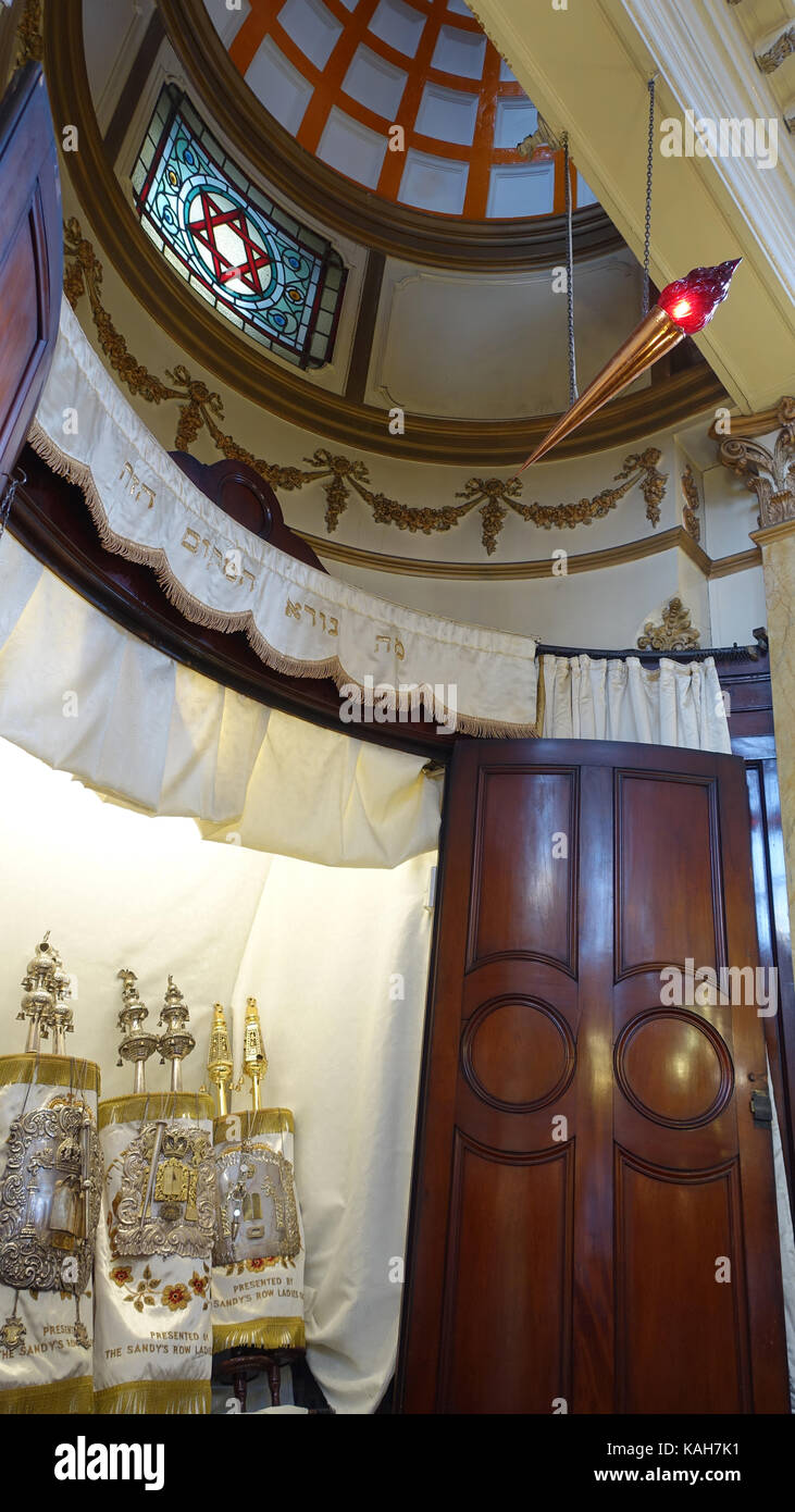 Sandy Row Synagogue, Spitafields, London England Stock Photo - Alamy