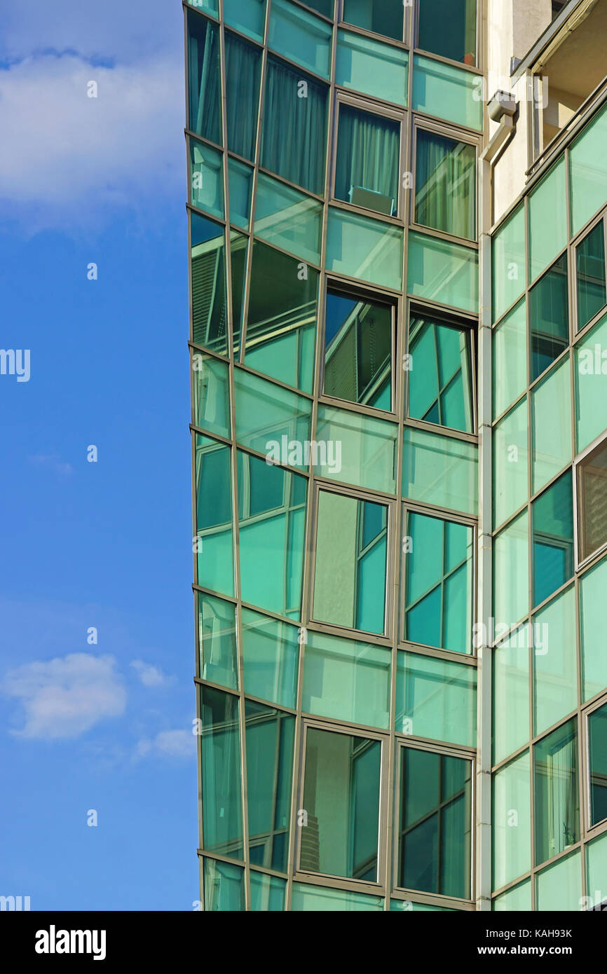 Green glass windows hi-res stock photography and images - Alamy