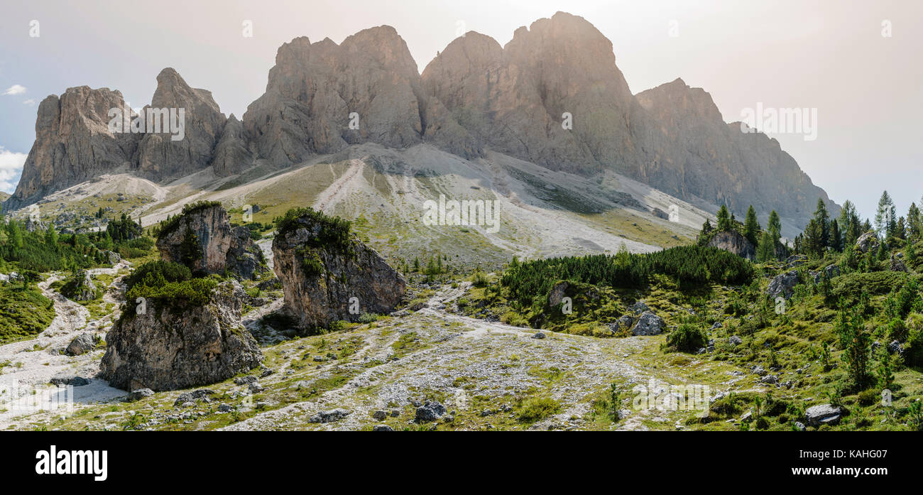 Scree field underneath the Geisler peaks, behind the Geislergruppe ...