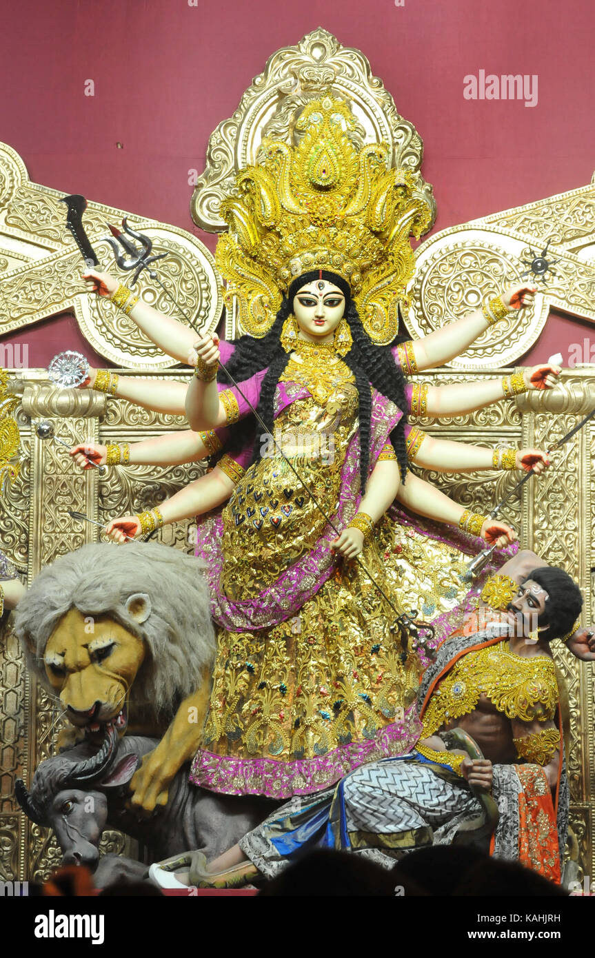 Goddess Durga wears 22kg GOLD designer sari worth Rs 6.5 crore at this ...