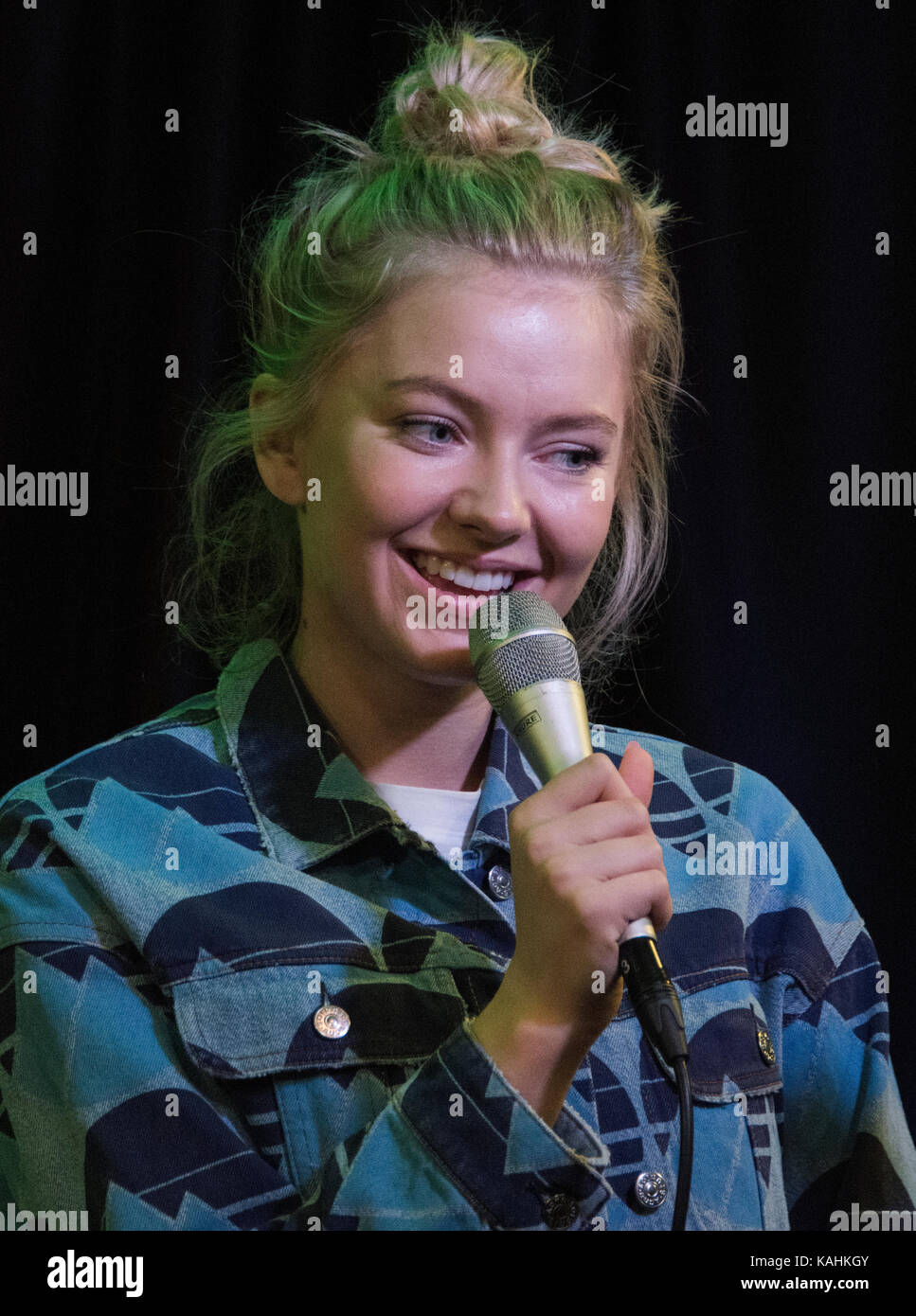 Astrid s singer hi-res stock photography and images - Alamy