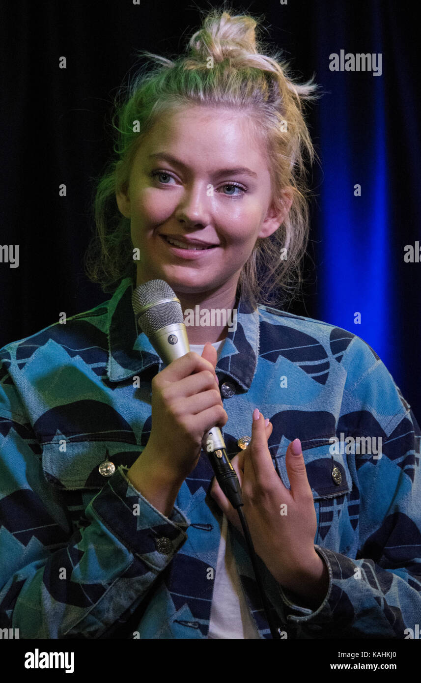 Astrid s singer hi-res stock photography and images - Alamy
