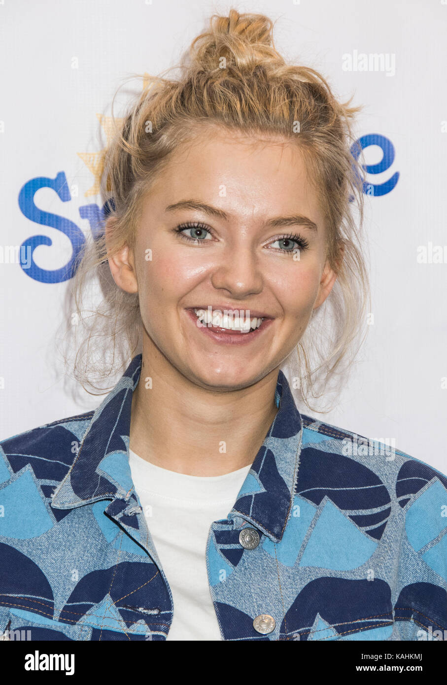 Astrid s singer hi-res stock photography and images - Alamy