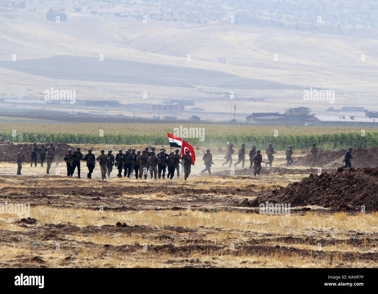 Iraqi soldiers hi-res stock photography and images - Alamy