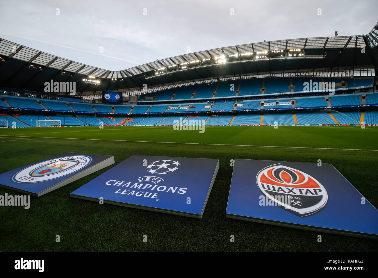 Group a match at the etihad stadium hi-res stock photography and images ...