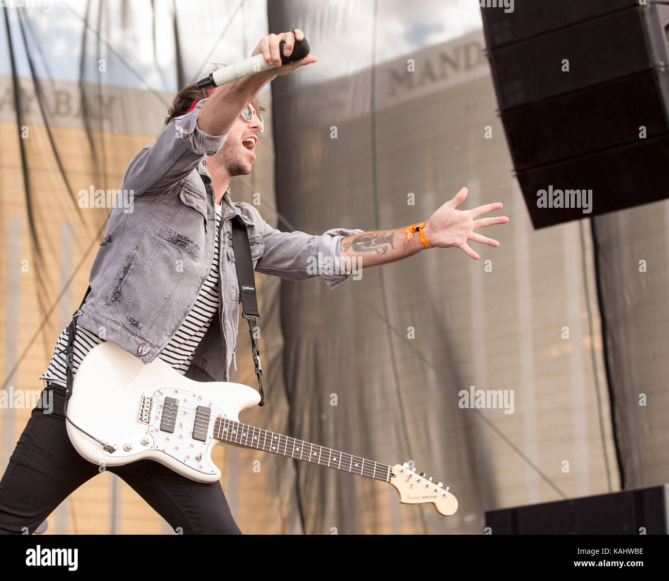 Las Vegas, Nevada, USA. 23rd Sep, 2017. ALEX GASKARTH of All Time Low ...