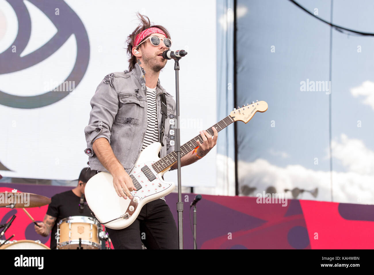Las Vegas, Nevada, USA. 23rd Sep, 2017. ALEX GASKARTH of All Time Low ...