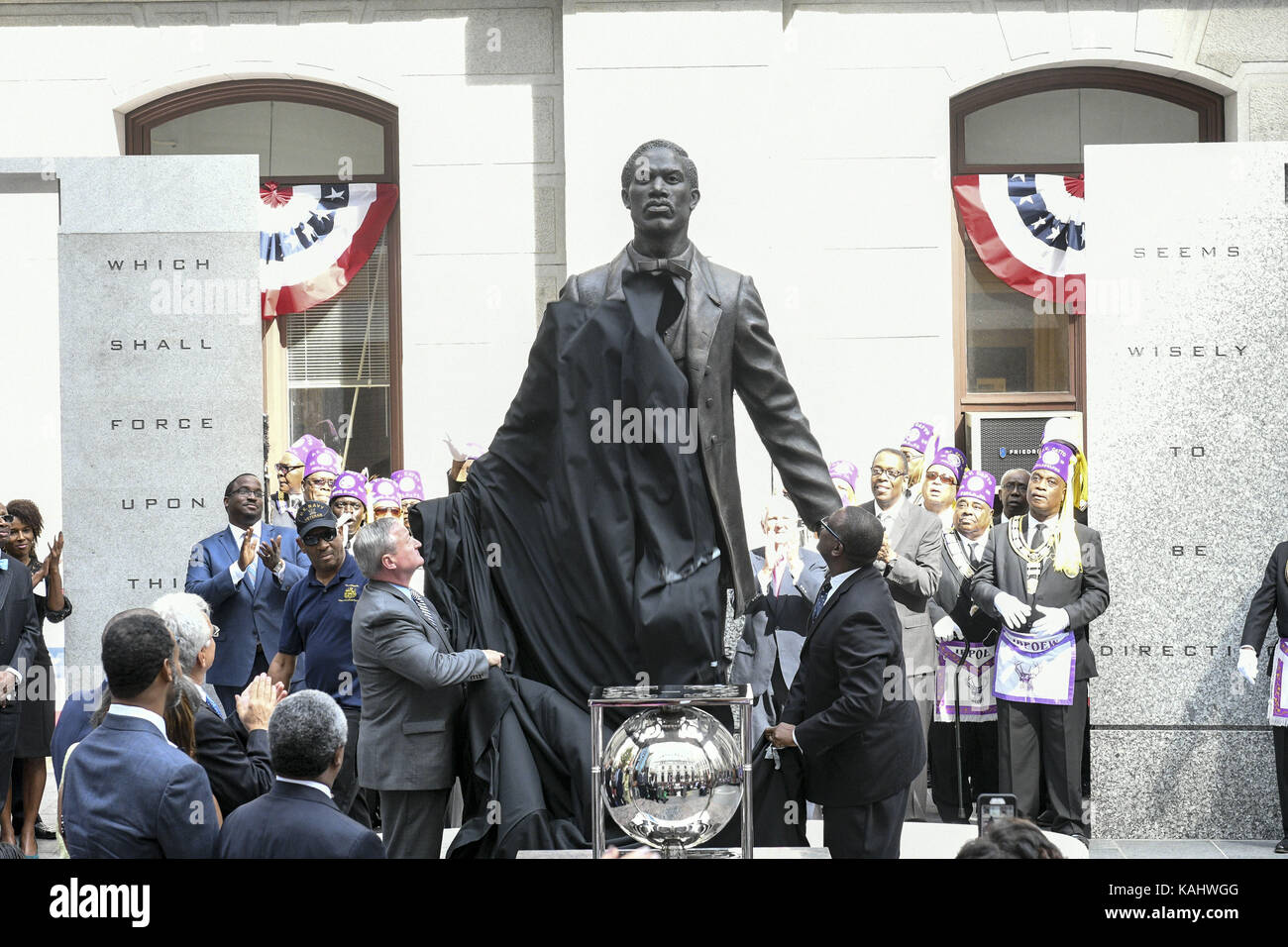 Philadelphia mayor jim kenney hi-res stock photography and images - Alamy