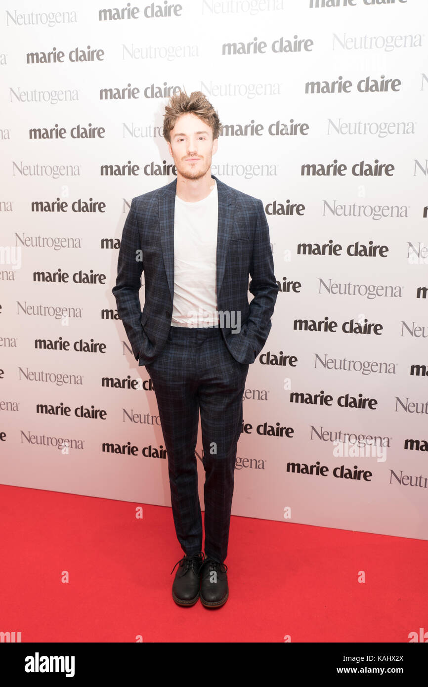 London, UK. 26th Sep, 2017. James Stewart posing for photos on the red ...