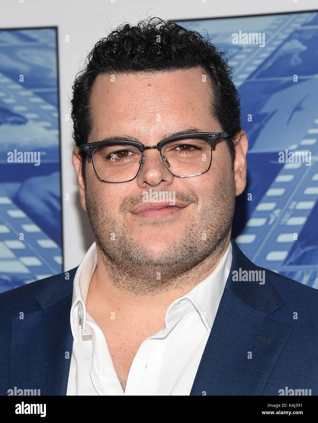 Hollywood, California, USA. 26th Sep, 2017. Josh Gad arrives for the ...
