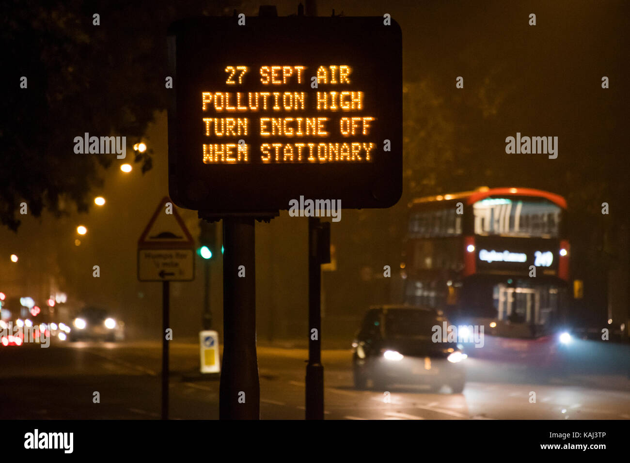 Air pollution warning bus hi-res stock photography and images - Alamy